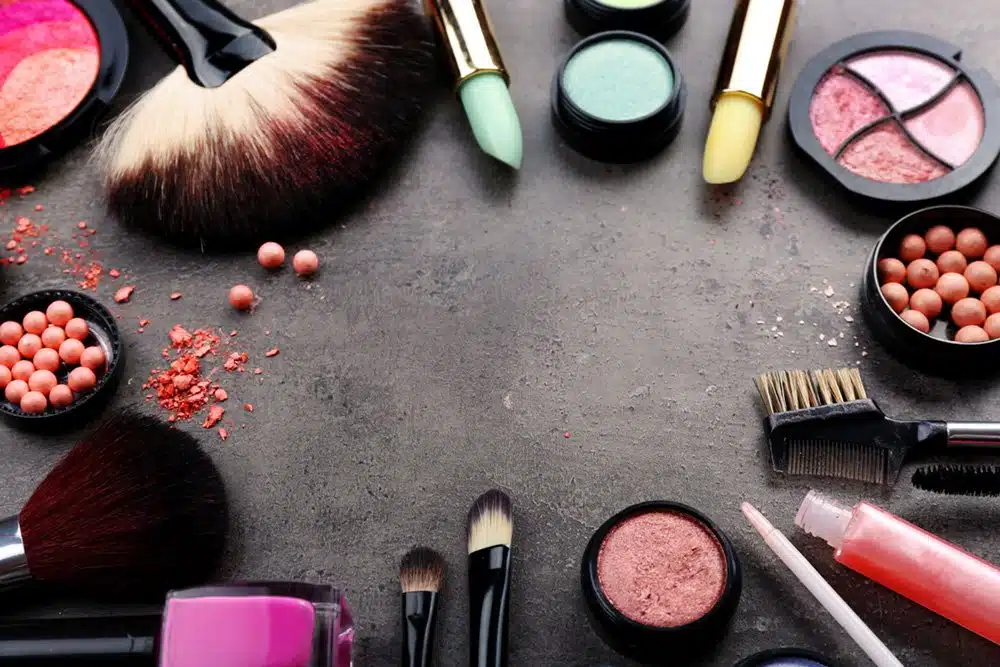 4 Types of Cosmetics Your Business Can Sell - BMTS Corp